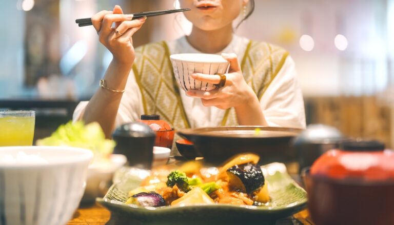 アメリカ各地で日本食が人気！ 最新の現地日本食ビジネスの情報を徹底解説します！ 日本食レストランが一番多い州はどこ？